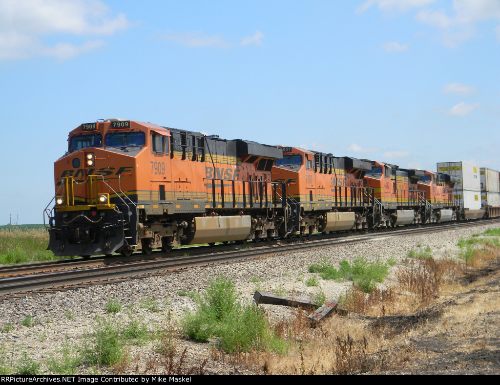 BNSF 7909